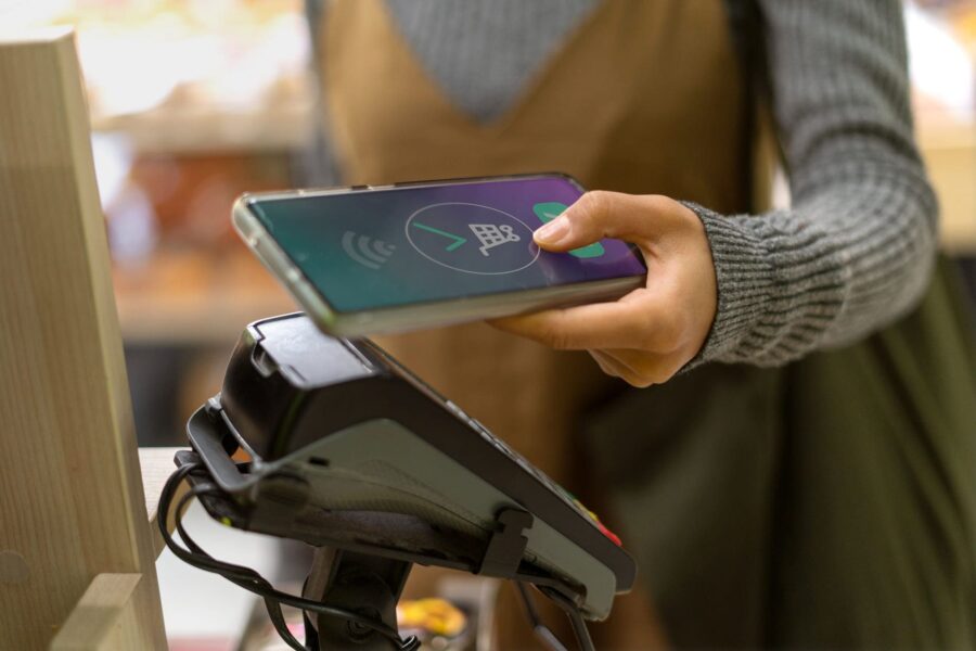 NFC payments: What are they and how to accept them? Magestore