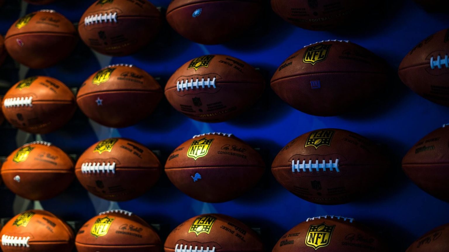 How to Start a Sporting Goods Store in 2026
