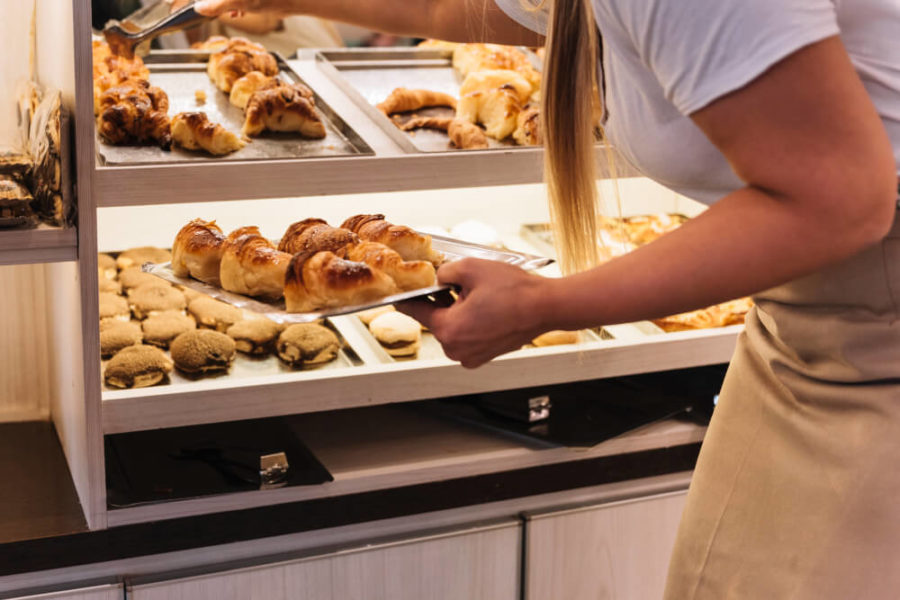 How to choose a POS system for your cafe and bakery | Magestore