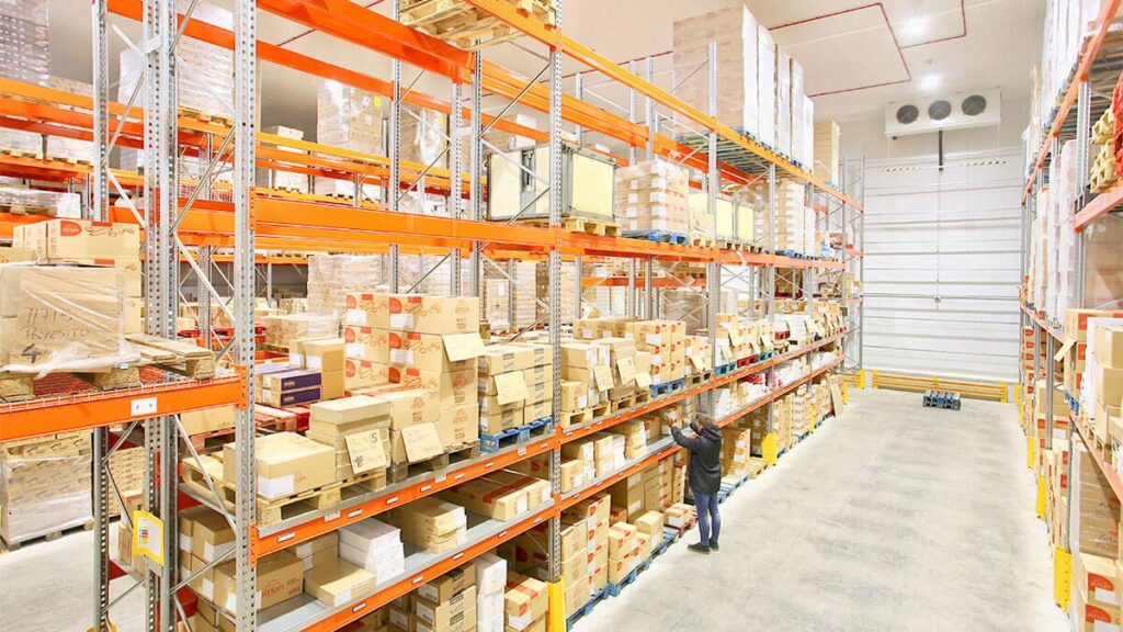 Dark stores in retail: Concept, benefits, challenges, strategies 2026